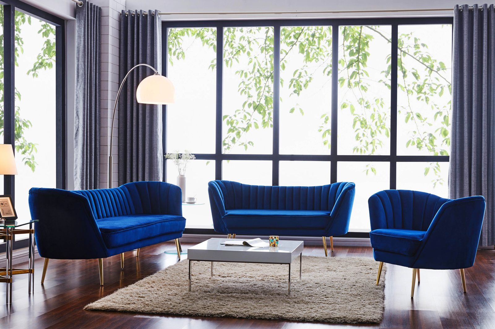 Meridian Margo Velvet 2-Piece Living Room Set in Navy | 1StopBedrooms
