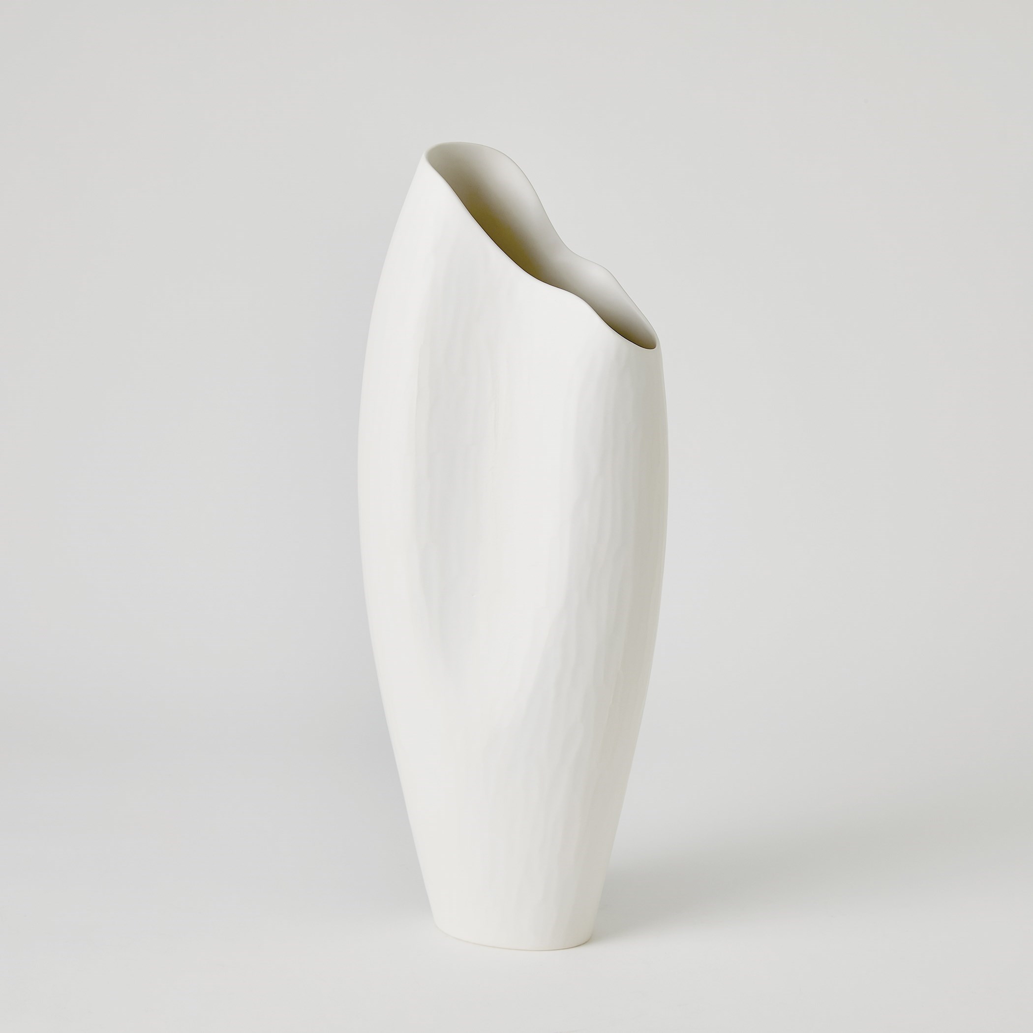 Horn Large Vase In Matte White by Global Views | 1StopBedrooms