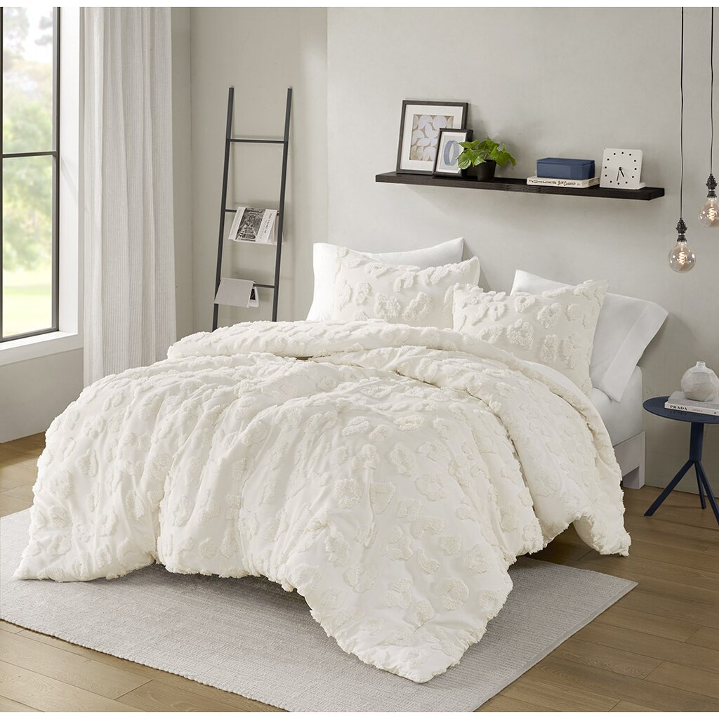 Larissa Animal Chenille 2 Piece Twin/Twin XL Comforter Set In Off-White by Olliix | 1StopBedrooms