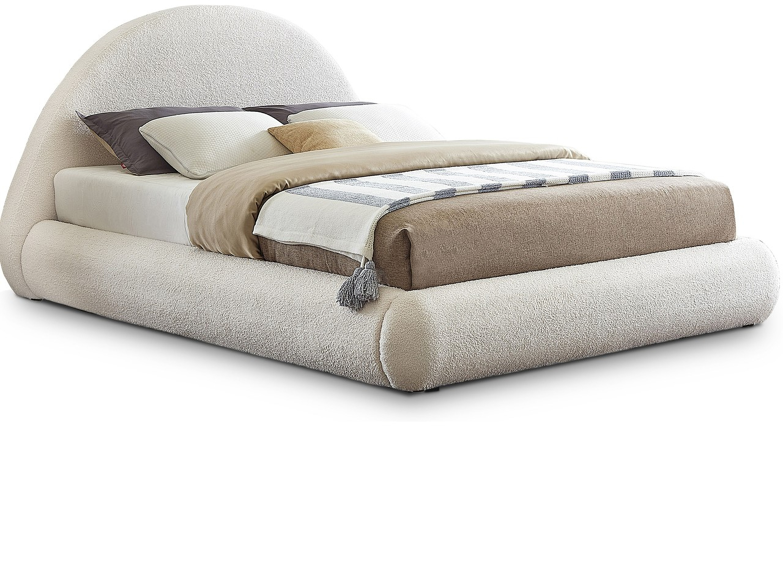 Rudy Teddy Fabric Full Bed In Cream by Meridian | 1StopBedrooms