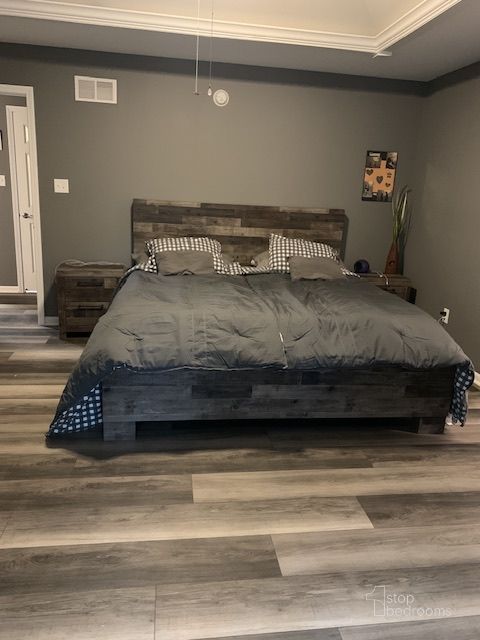 Derekson Gray Panel Bedroom Set by Ashley Furniture | 1StopBedrooms