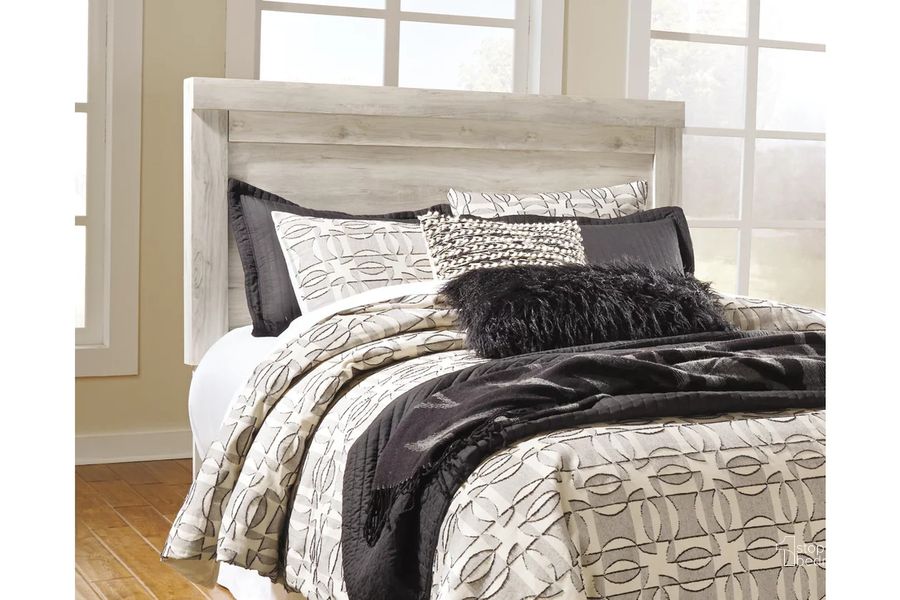 Bellaby White Queen Panel Bed by Ashley Furniture | 1StopBedrooms