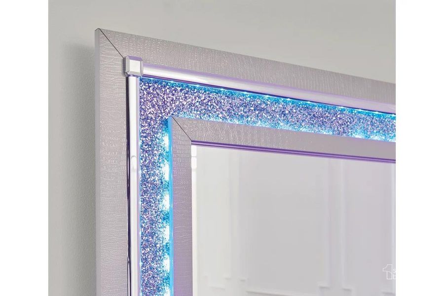 Zyniden Bedroom Mirror In Silver by Ashley Furniture | 1StopBedrooms
