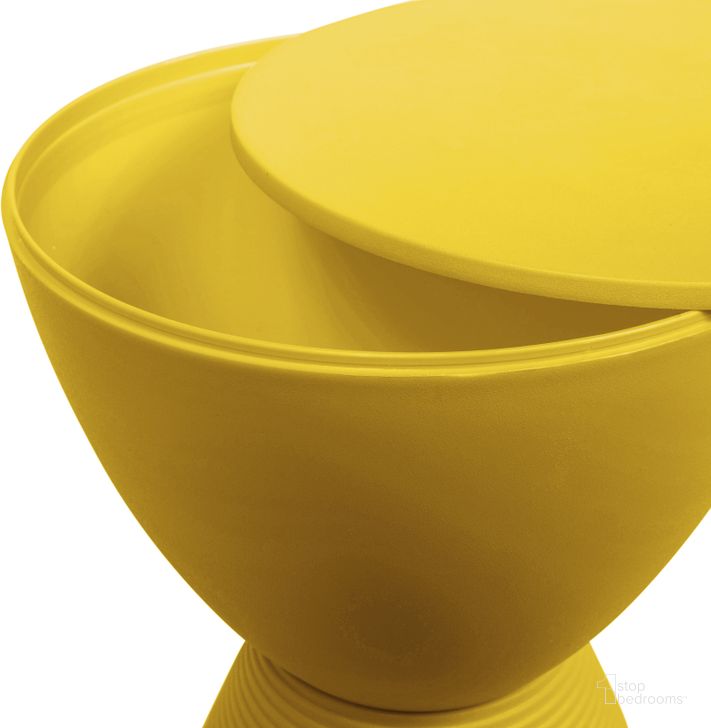 LeisureMod Boyd Yellow Polypropylene Side Table | 1StopBedrooms