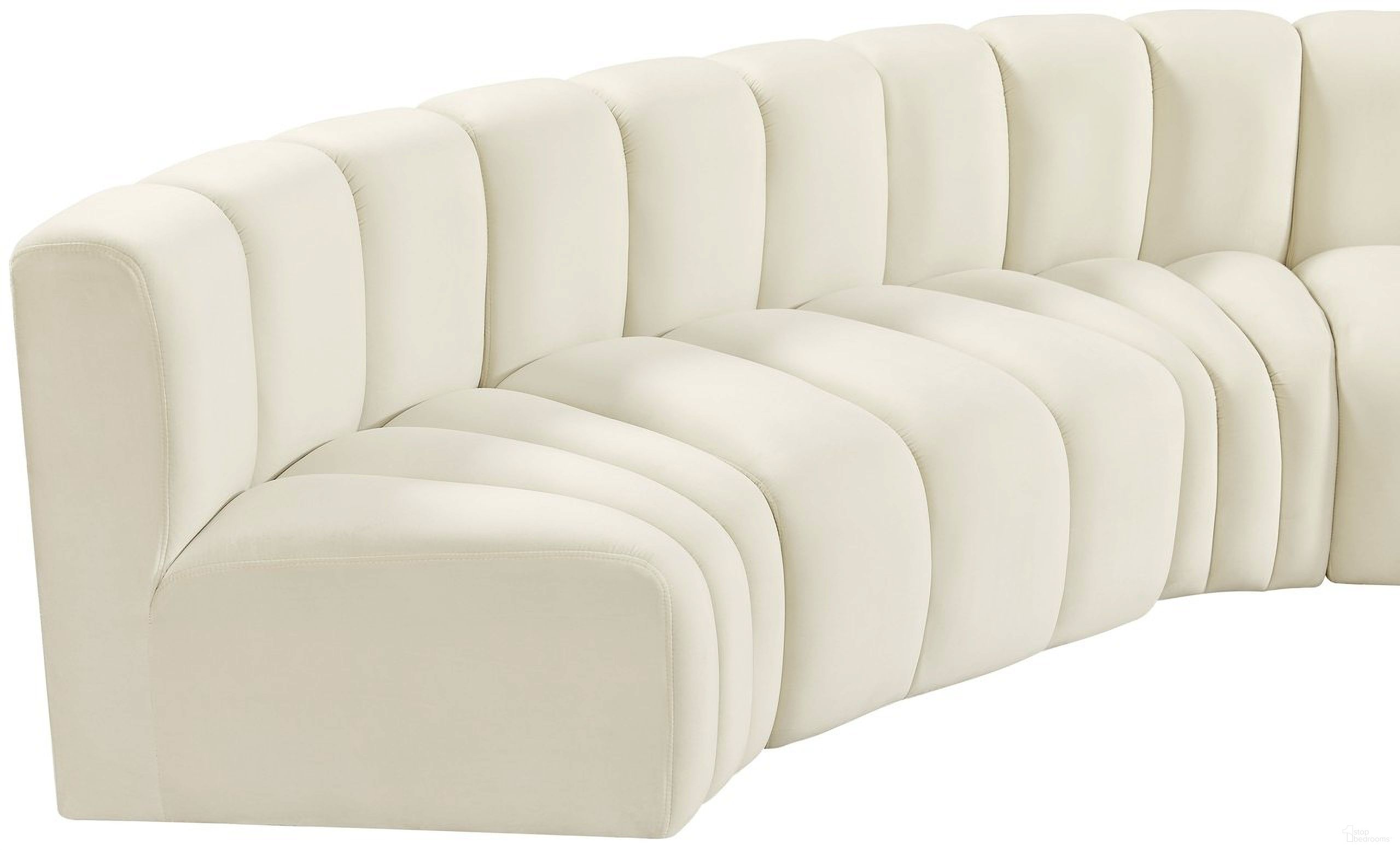 Arc Modular Sofa In Cream Velvet by Meridian | 1StopBedrooms