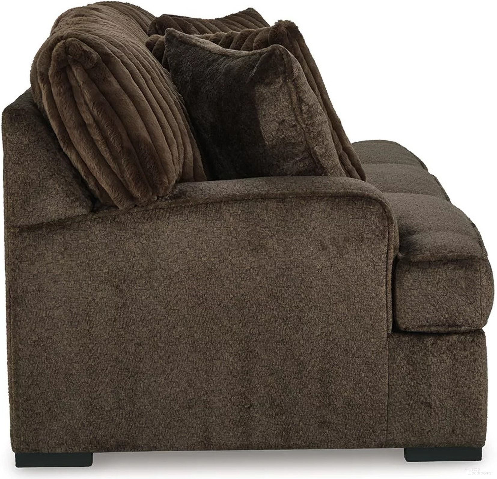 Aylesworth Sofa In Chocolate by Ashley Furniture | 1StopBedrooms