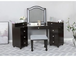 Realyn Two Tone 3 Piece Vanity by Ashley Furniture | 1StopBedrooms